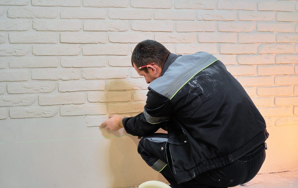 How to Fix Wall Seepage: Common Causes and Expert Solutions